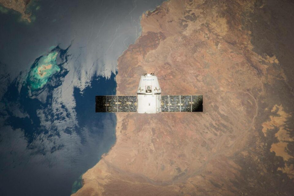 Where Does Google Earth Get its Data? [Revealed] - Gearth Hacks