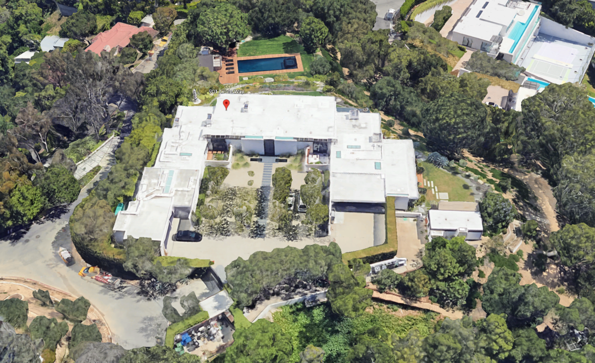 Where Does Jennifer Aniston Live? (Explored) – Gearth Hacks
