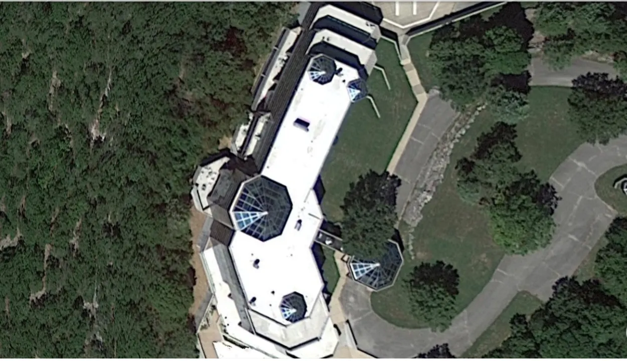 Inside the Abandoned Lakefront Mega Home: What’s Left Behind? – Google ...
